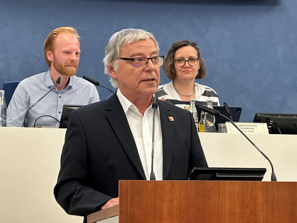 Eine Ära geht zu Ende: Nach 34 Jahren im Magdeburger Stadtrat: Reinhard Stern zieht Bilanz
