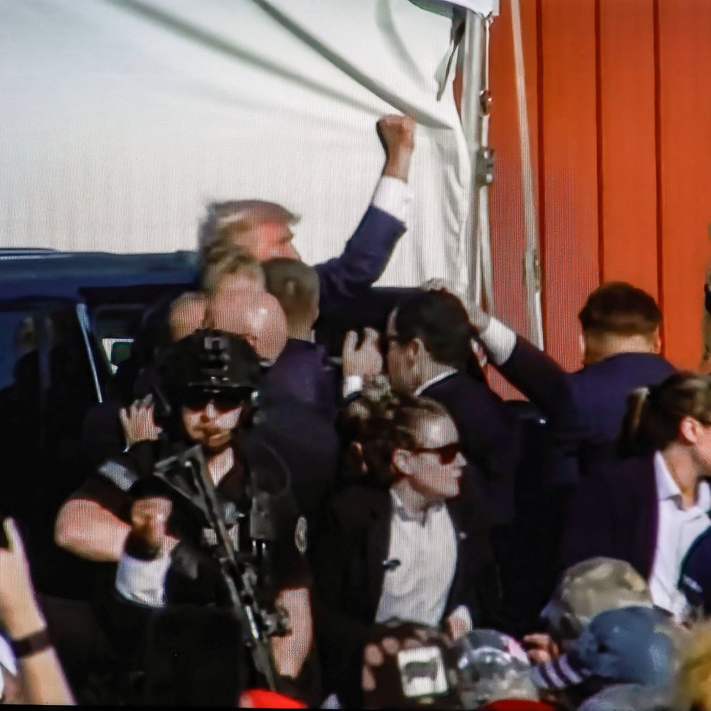 Attentat auf Trump: Schüsse auf Trump: Getöteter Zuschauer warf sich ...