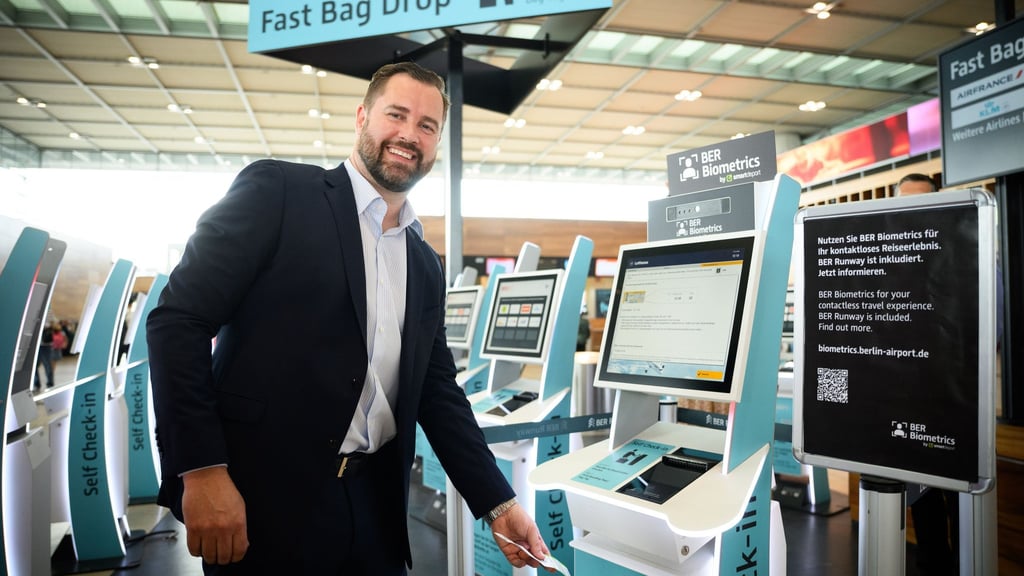 Reisezeit beginnt: Ferienverkehr am BER: Neue Technik und Entlastungsteams