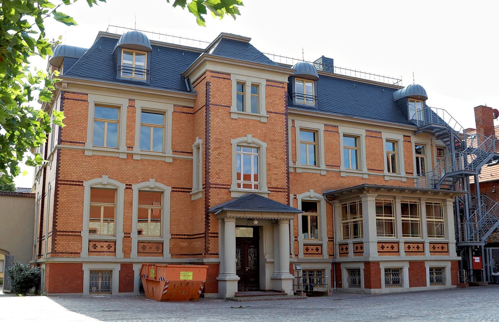 Neue Zahnarztpraxis in Barleben: Denkmalgeschützte Villa wird zum ...