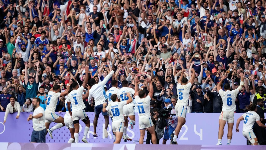 Spiele in Paris: Rugby-Team holt erstes Gold für Olympia-Gastgeber ...