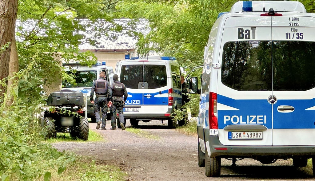 Razzia bei Hells Angels Altmark: Polizei durchsucht Clubhaus