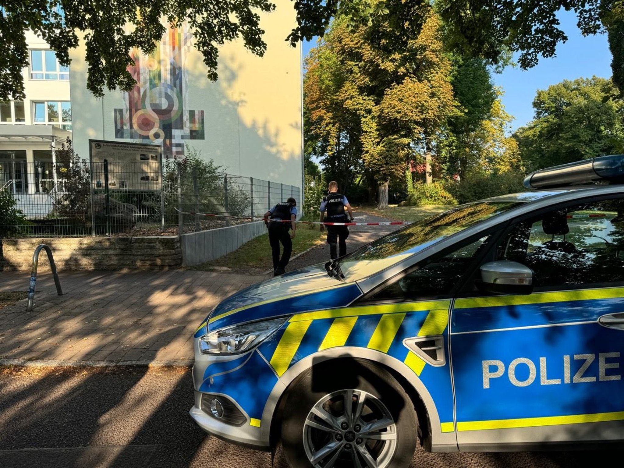 Bombendrohung und Schulen: Alarm an GS Ernst Wille in Magdeburg ...