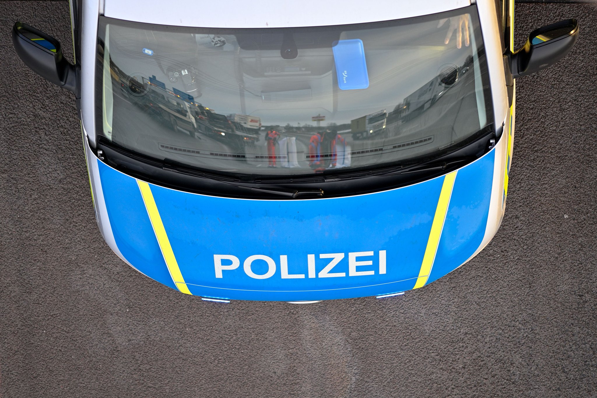 Unfall auf Autobahn bei Bernburg: A14 gesperrt - Verkehr über Standspur