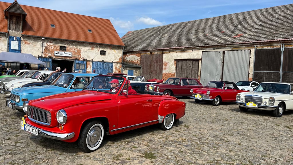 Oldtimer-Treffen in Jerichow: Warum Oldtimer-Fans über Generationen hinweg verbunden sind