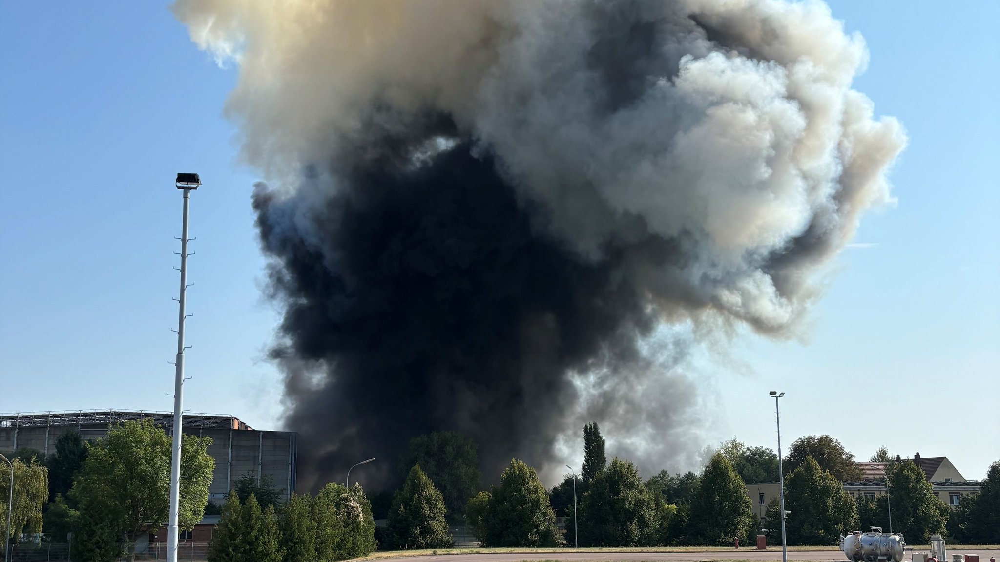 Chemiepark Bitterfeld-Wolfen: Toter nach Explosion: Mann stirbt bei Unfall