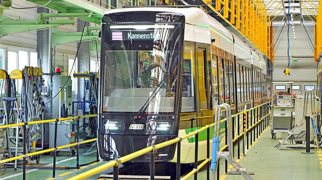 Neue MVB-Straßenbahnen: Exklusiver Blick in neue Fahrzeuge für Magdeburg