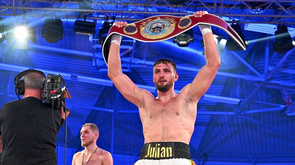 Box-Event: Ascherslebener Box-Champ Julian Vogel will Weltmeistertitel im Ballhaus verteidigen