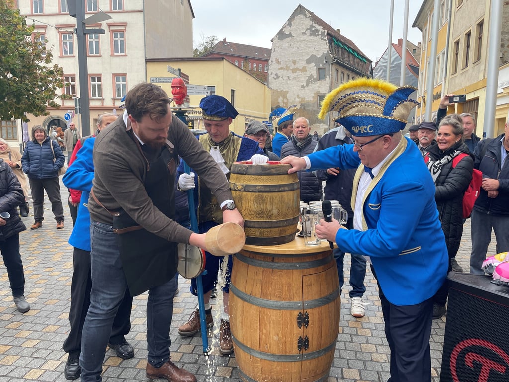 Karneval-Auftakt in Weißenfels beim WKC: Die WKC-Narren übernehmen den ...