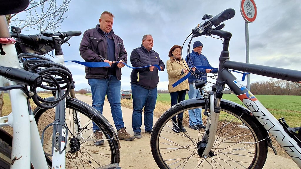 Radeln Auf Dem Europaradweg R1: Letztes Teilstück von beliebtem Radweg ...