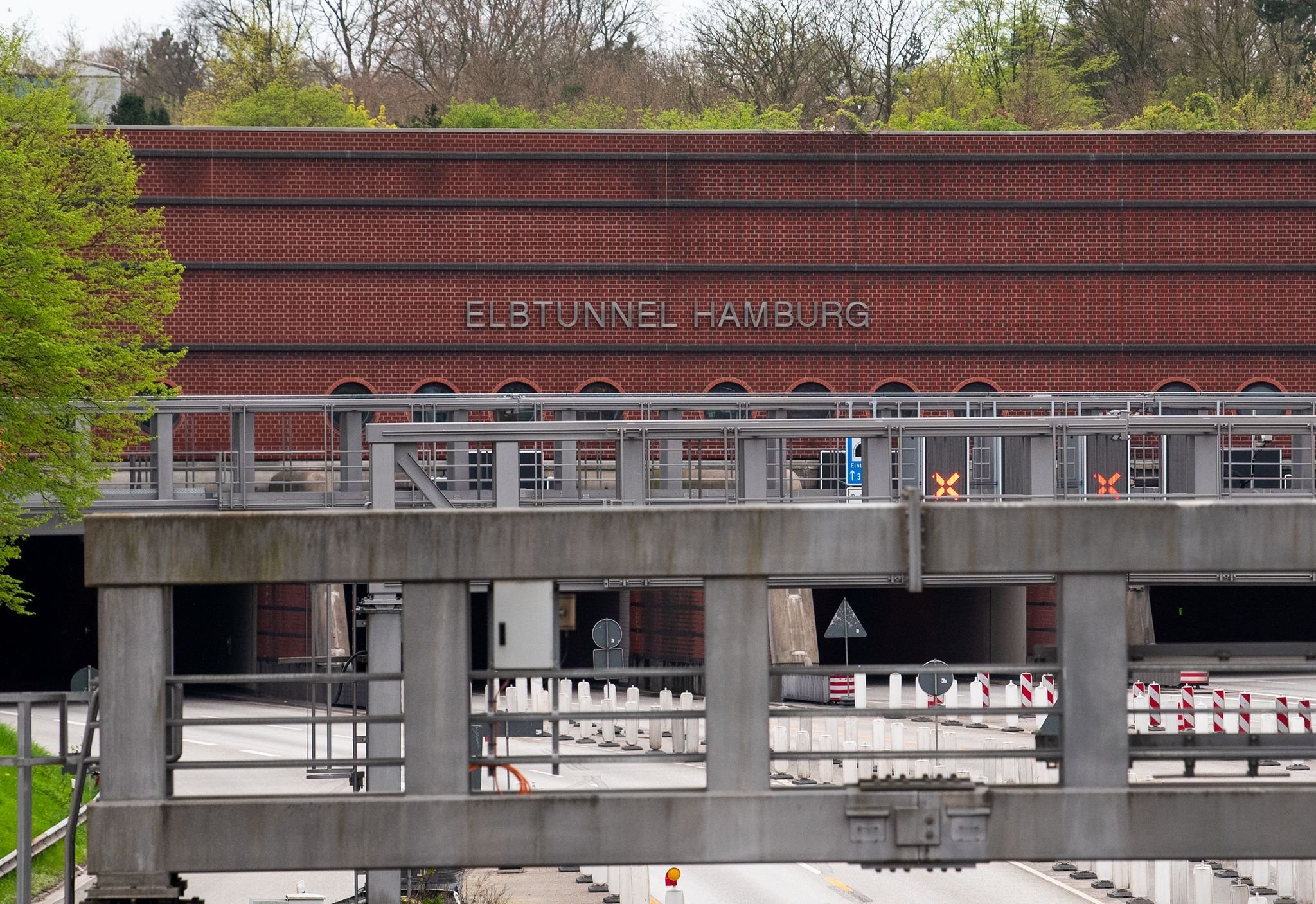Bauarbeiten: A7 und Elbtunnel wieder frei - zuvor viel Innenstadt-Verkehr
