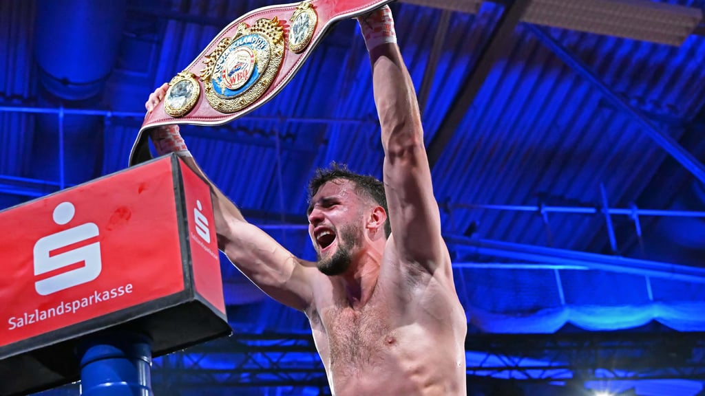 Titel verteidigt: Ascherslebener Julian Vogel bleibt WBO-Junioren-Weltmeister