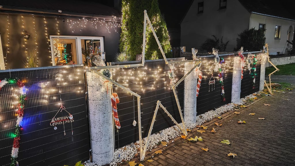 Weihnachtsbaum wandert mit: Was man sich in Niederröblingen aus Bitterfeld abgeschaut hat