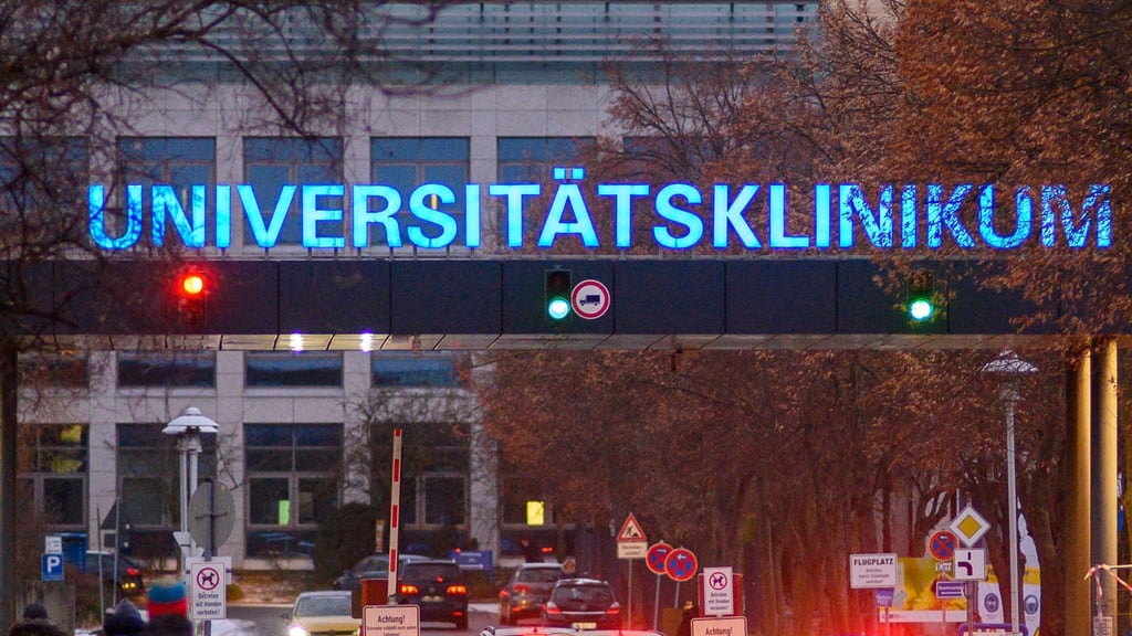 Todesfahrt auf Weihnachtsmarkt: Uniklinikum Magdeburg wieder im ... Todesfahrt auf Weihnachtsmarkt: Uniklinikum Magdeburg wieder im ...