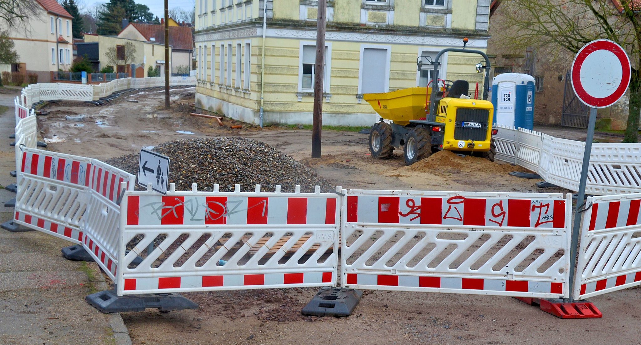 Straßenbau in der Börde: Grundhafte Sanierung geht in Dreileben weiter
