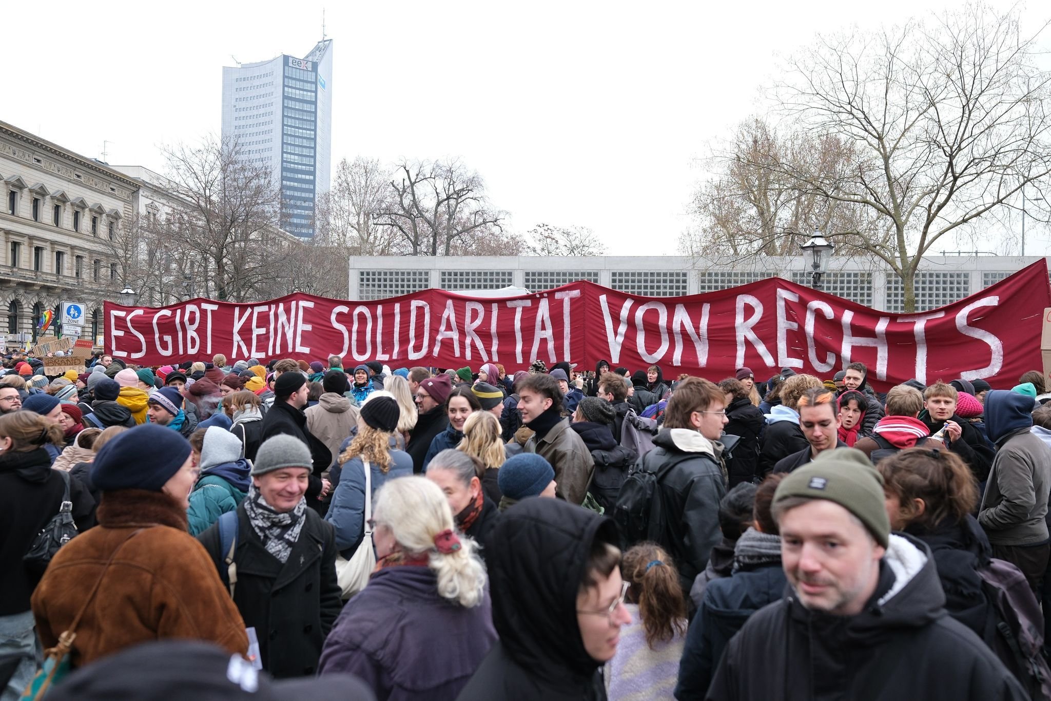 Protest: Tausende demonstrieren in Leipzig gegen den Kurs der CDU