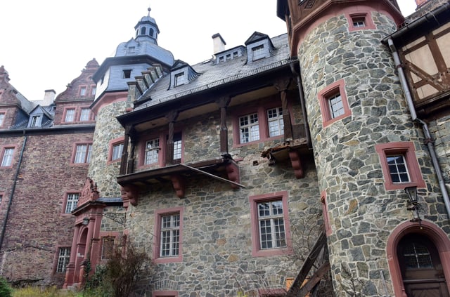 Rammelburg: Elon Musk als neuer Schlossherr? Tesla-Chef gefragt