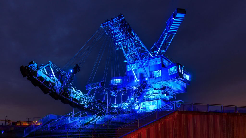 Ferropolis bei Nacht: Bagger im Licht - Sonderführung auf der Halbinsel