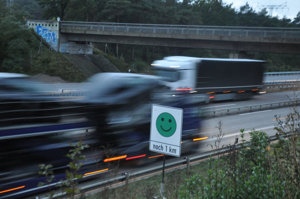 Zehntausende Fahrer wegen zu hohem Tempo geblitzt: Erschreckende Bilanz: So heftig düsen Raser ...
