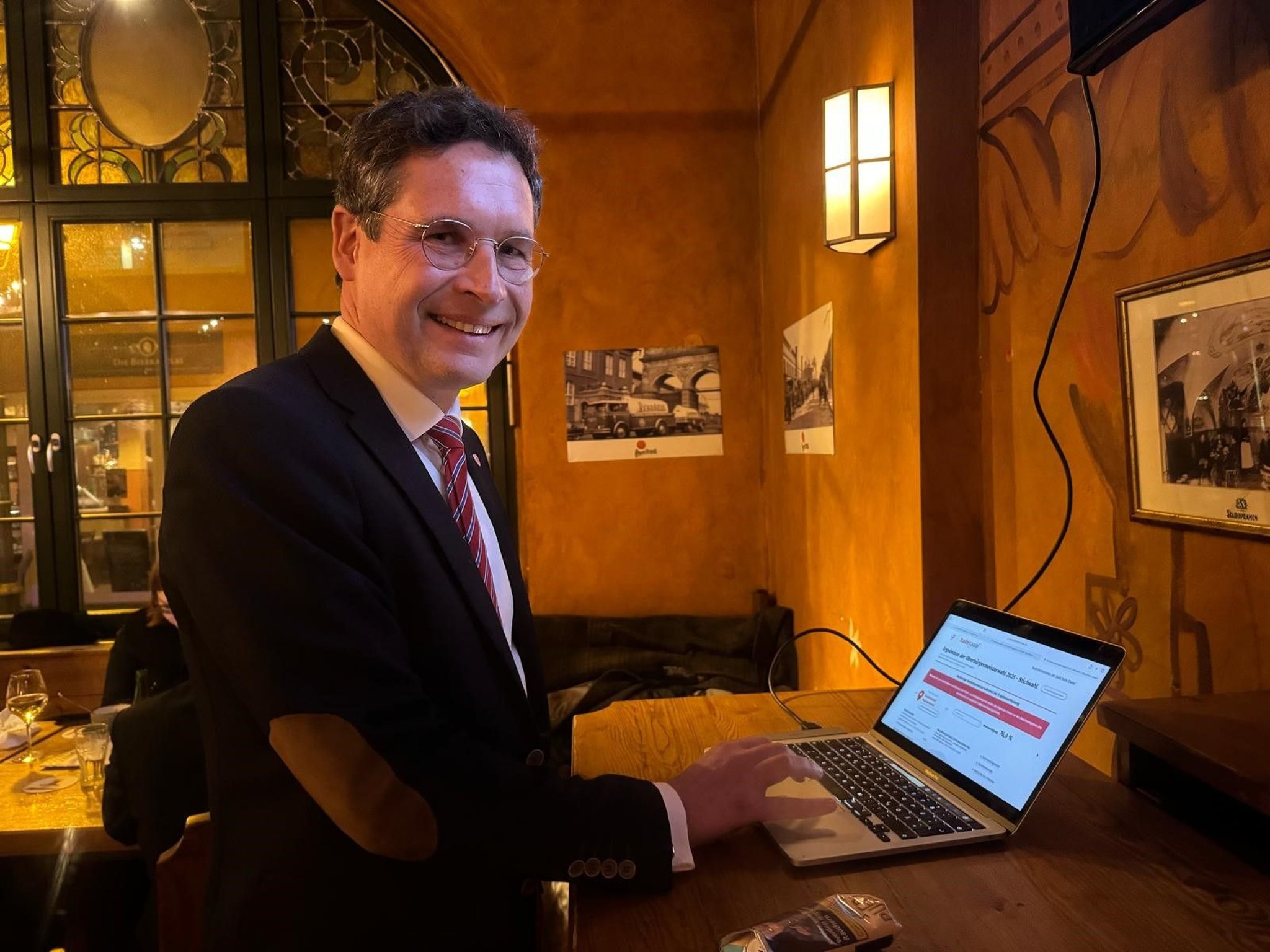 OB-Wahl Halle: Alexander Vogt siegt in der Stichwahl gegen Egbert Geier