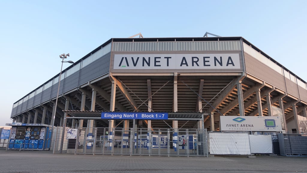 Parkplatzchaos beim FCM: Bekommt die Avnet-Arena ein Parkhaus?