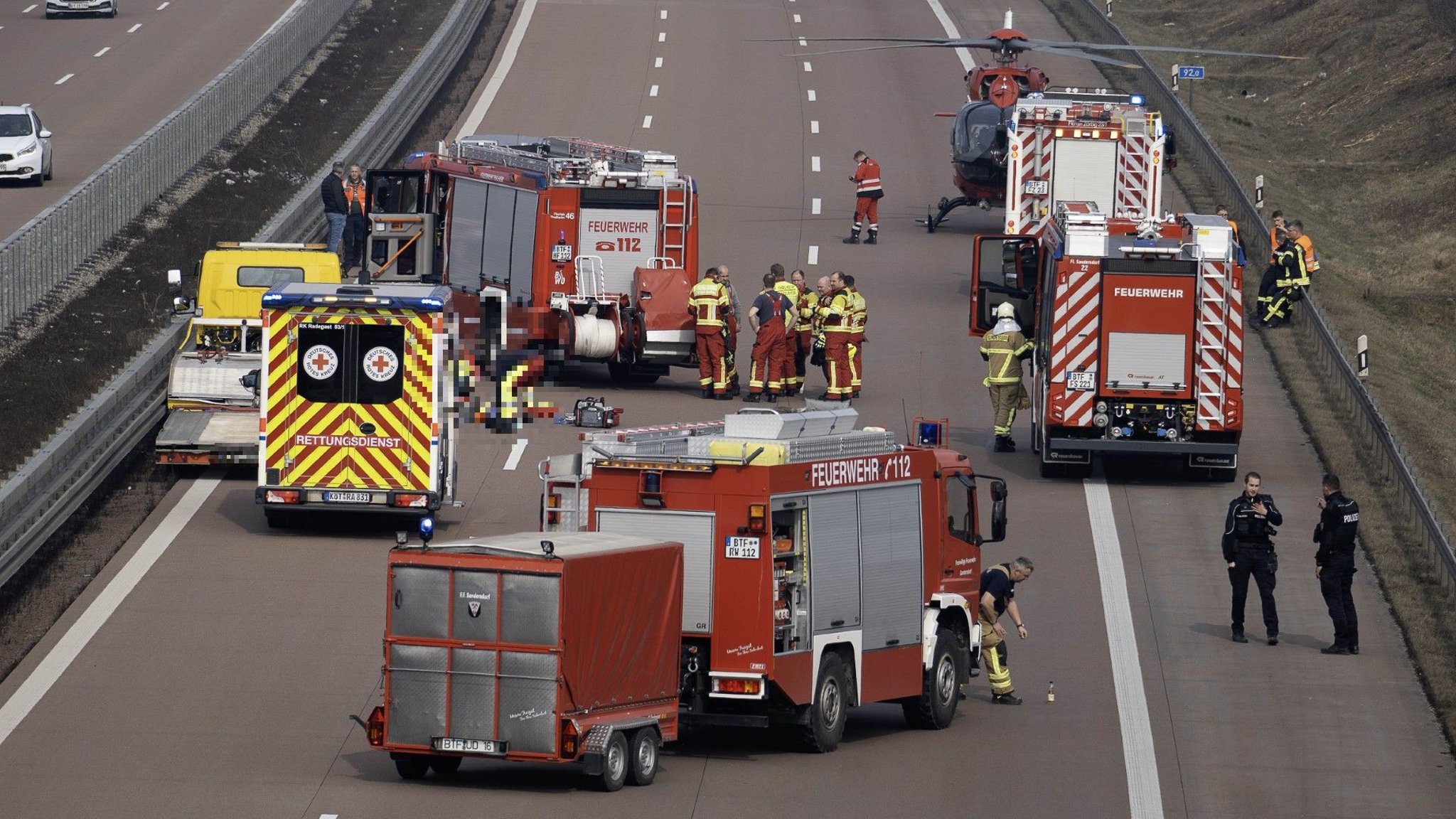 Unfall auf Autobahn: Pannenhelfer stirbt auf der A9 bei Thurland - Polizei geht von ...