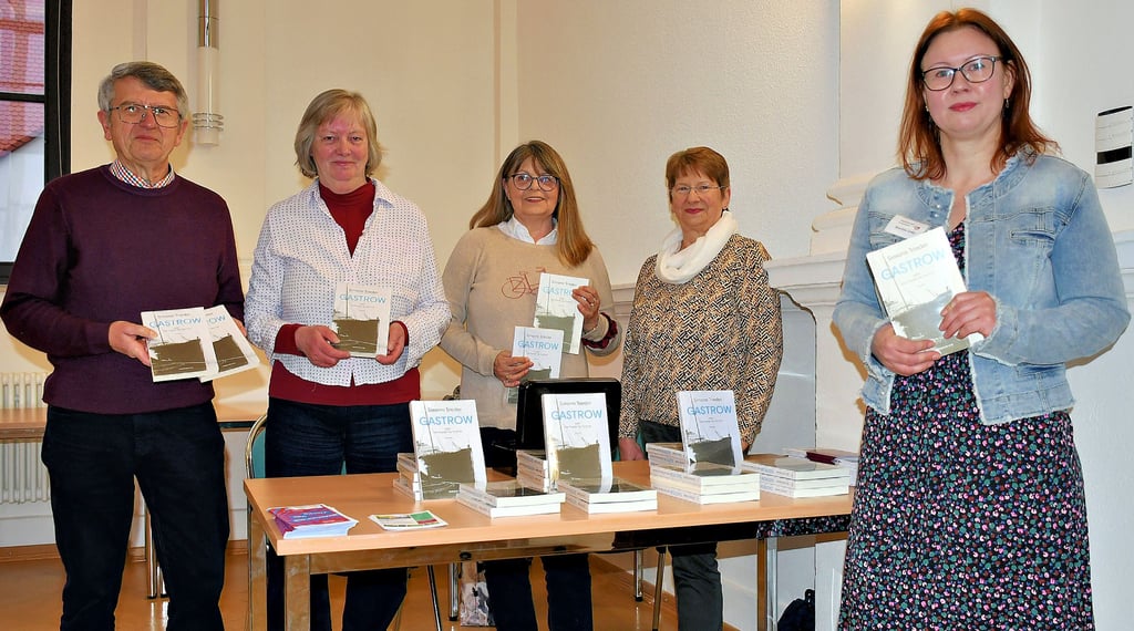 Bedeutende Persönlichkeit: Zerbster Erfindung geht um die Welt: Buch ...