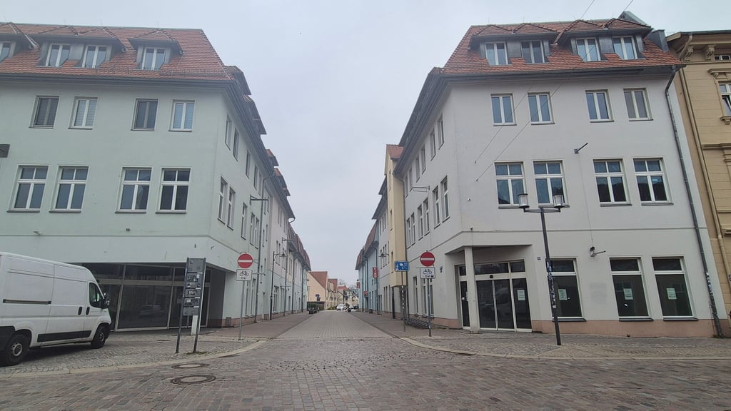 Supermarkt: Neues Leben im Uppstall-Kaufhaus – Rewe, Netto oder Edeka?