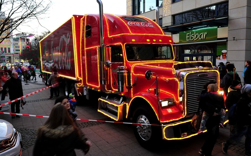 Große Freude für alle Coca-Cola-Fans: Der legendäre Truck macht Halt ...