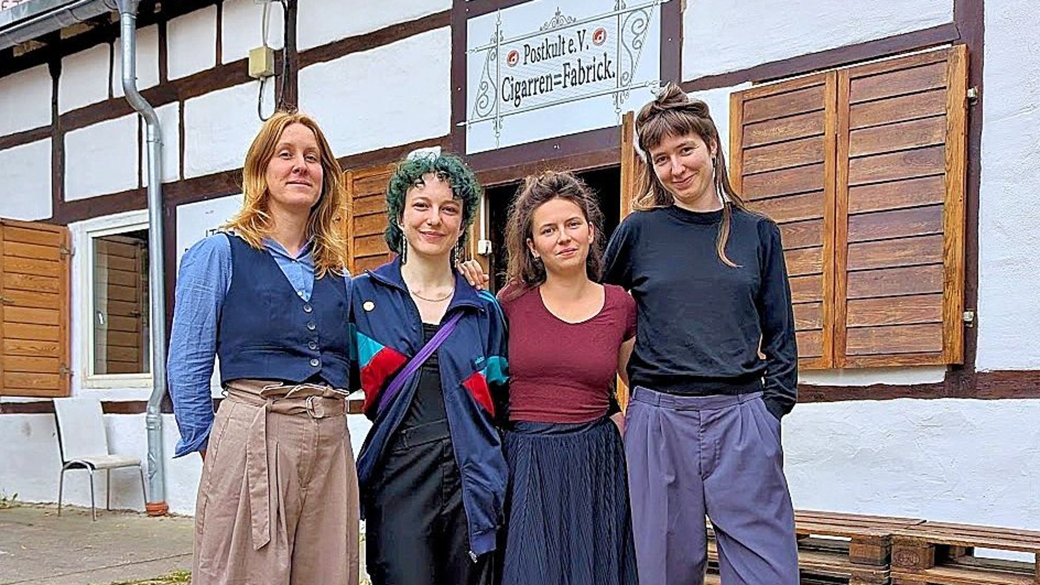 Squid game xxx this lady has incredible boobs and a curvy