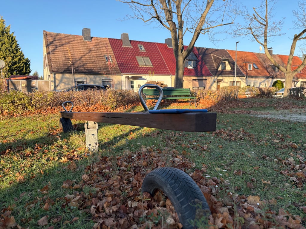 Bei Kontrolle durchgefallen: Rettung für kleinsten Spielplatz von Burg ...