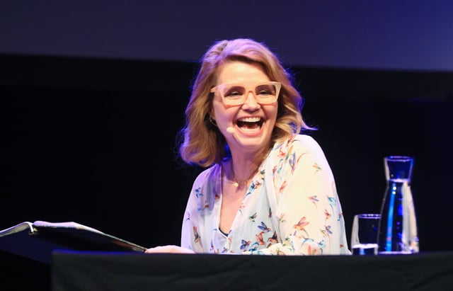 Annette Frier bezieht in der "NDR Talk Show" am Freitag Stellung zu den ...