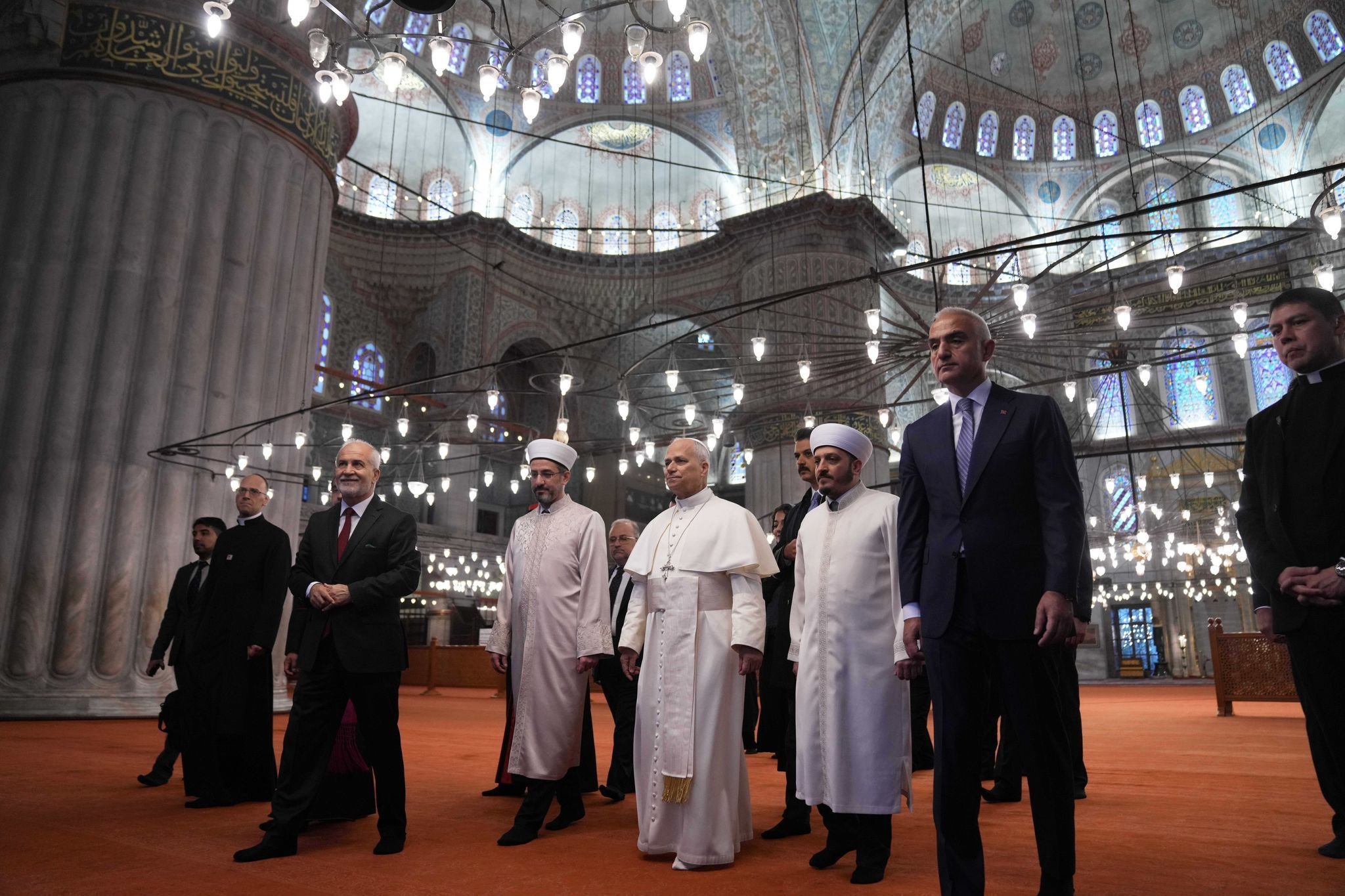 Leo XIV.: Papst besichtigt Blaue Moschee in Istanbul